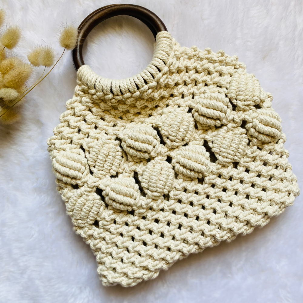 Shell Handbag - Knotmuch