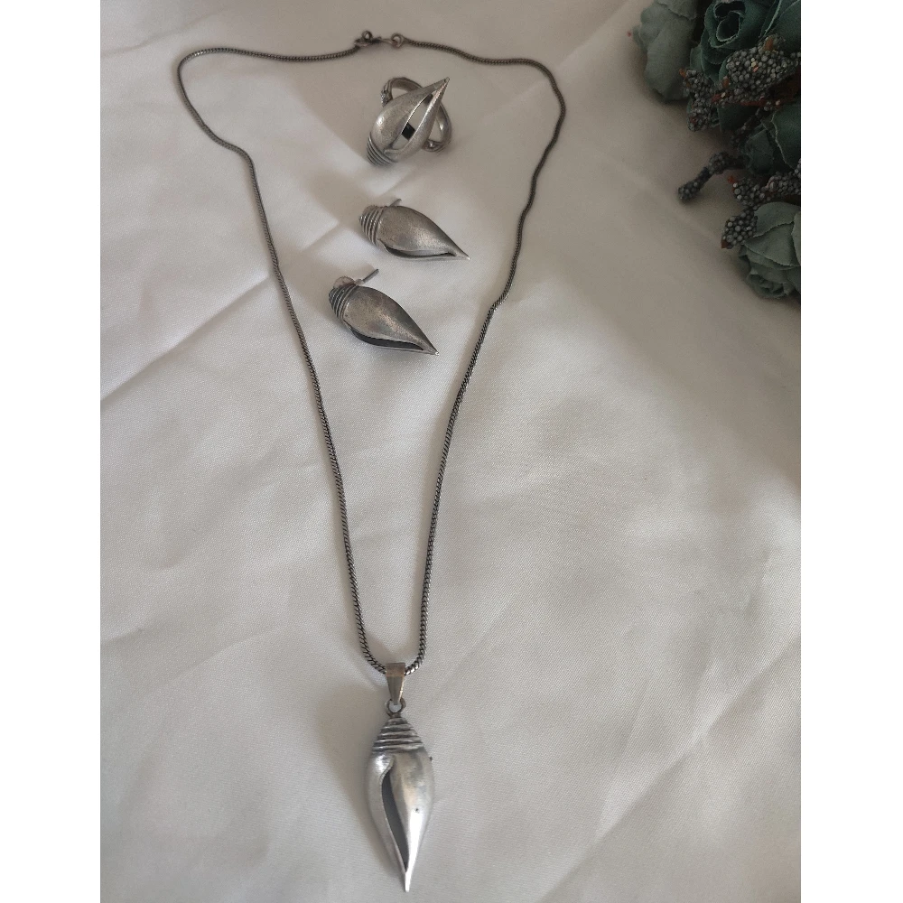 shankh Pendant chain set with ring - Kreative Curio