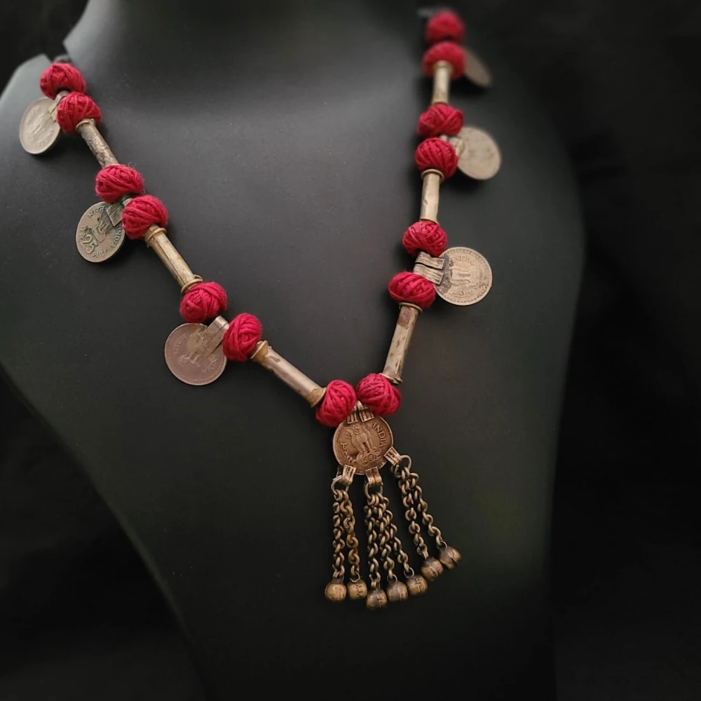 Momina Afghani Necklace - Maroon color thread - Kreative Curio